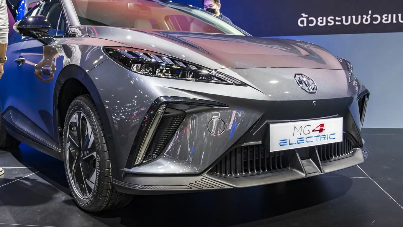 Новый MG4 EV — экран на 15 дюймов, кресла с вентиляцией и салон без кнопок | Мой Брянск